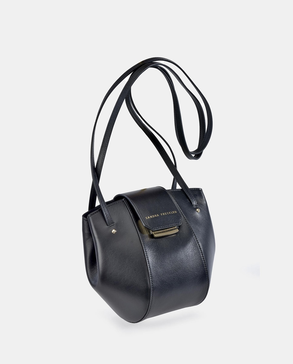 Bandolera pequeña de piel con detalle de la marca Negro Sandra Freckled ...