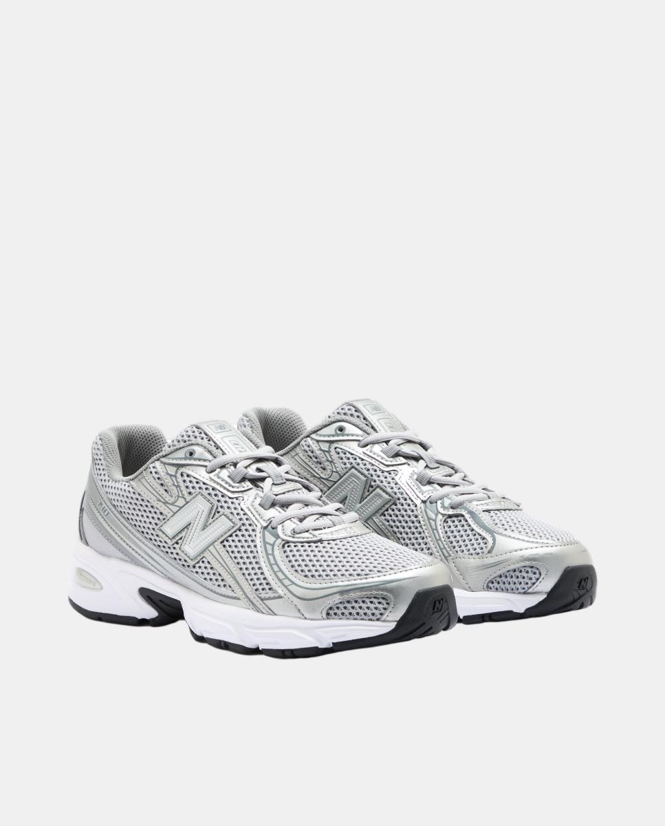Zapatilla casual mujer 740 New Balance retro 2000 metalizada Plata · El ...