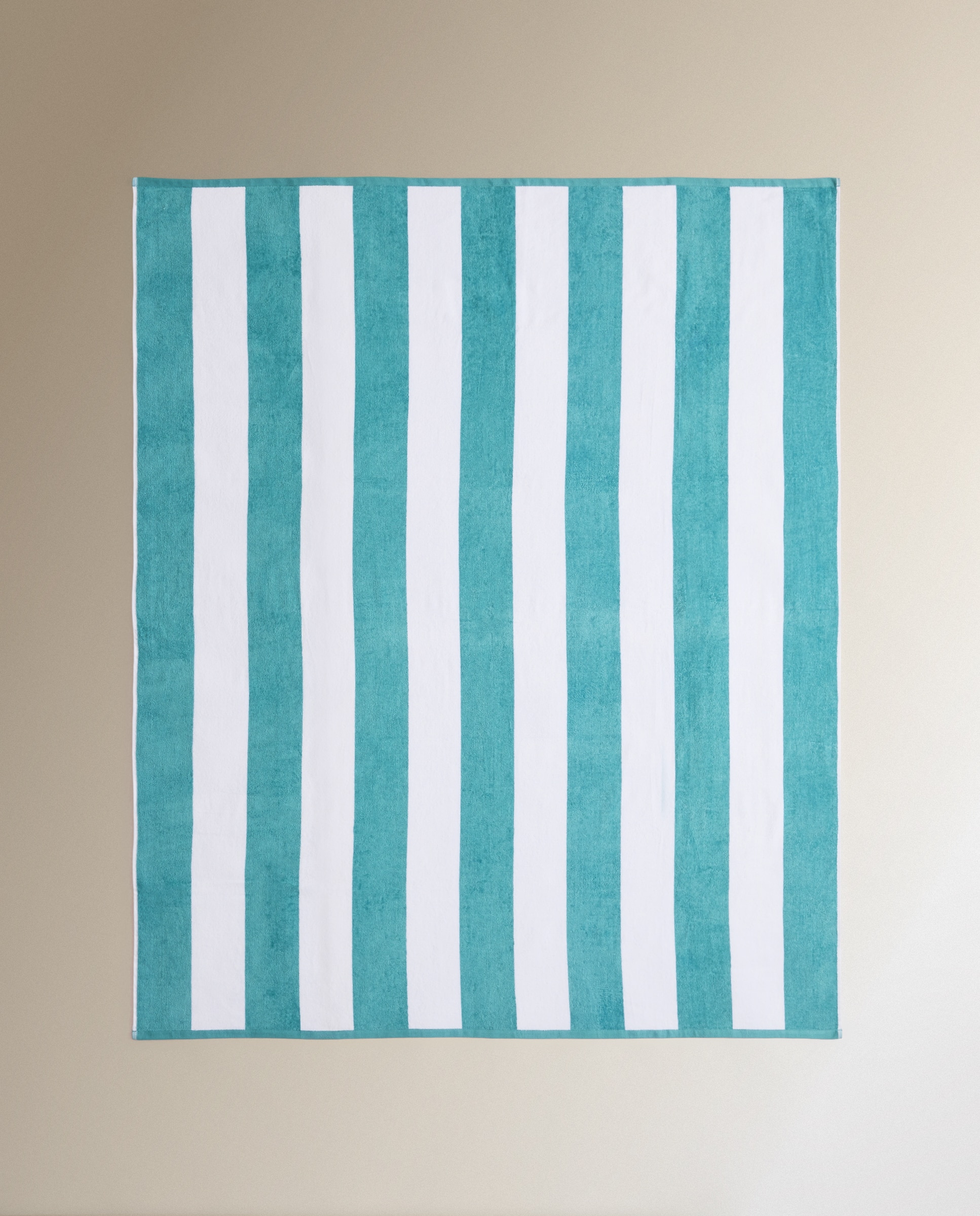 Toalla de playa XL Flota Azul agua 150 x 180 cm · El Corte Inglés
