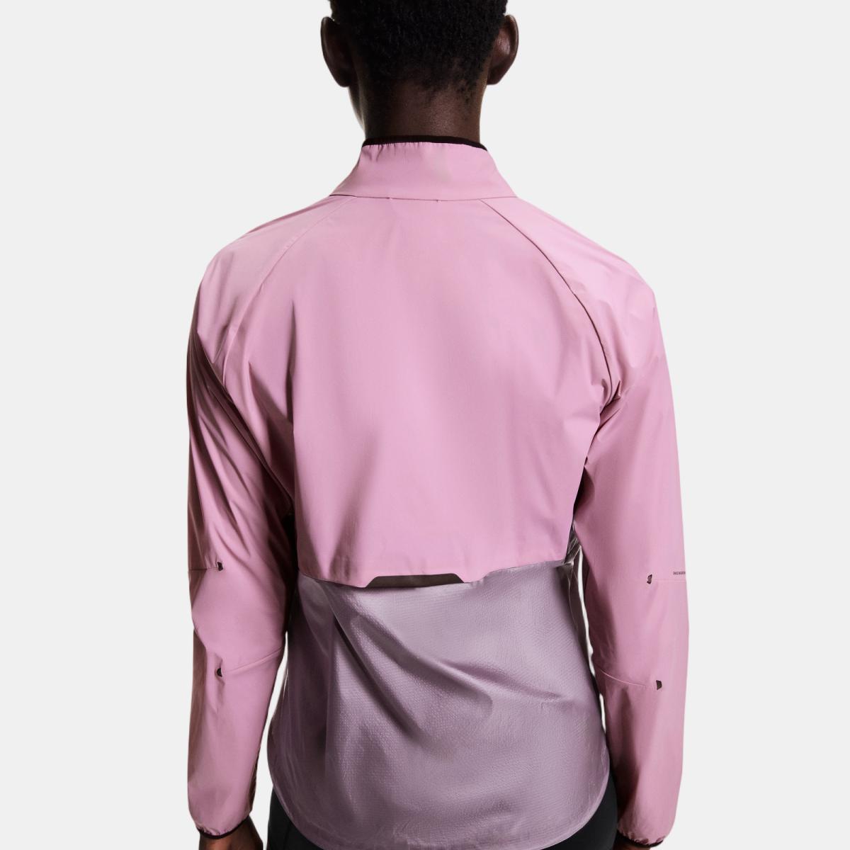 Chaqueta cortavientos de mujer Weather Jacket On Morado · El Corte Inglés