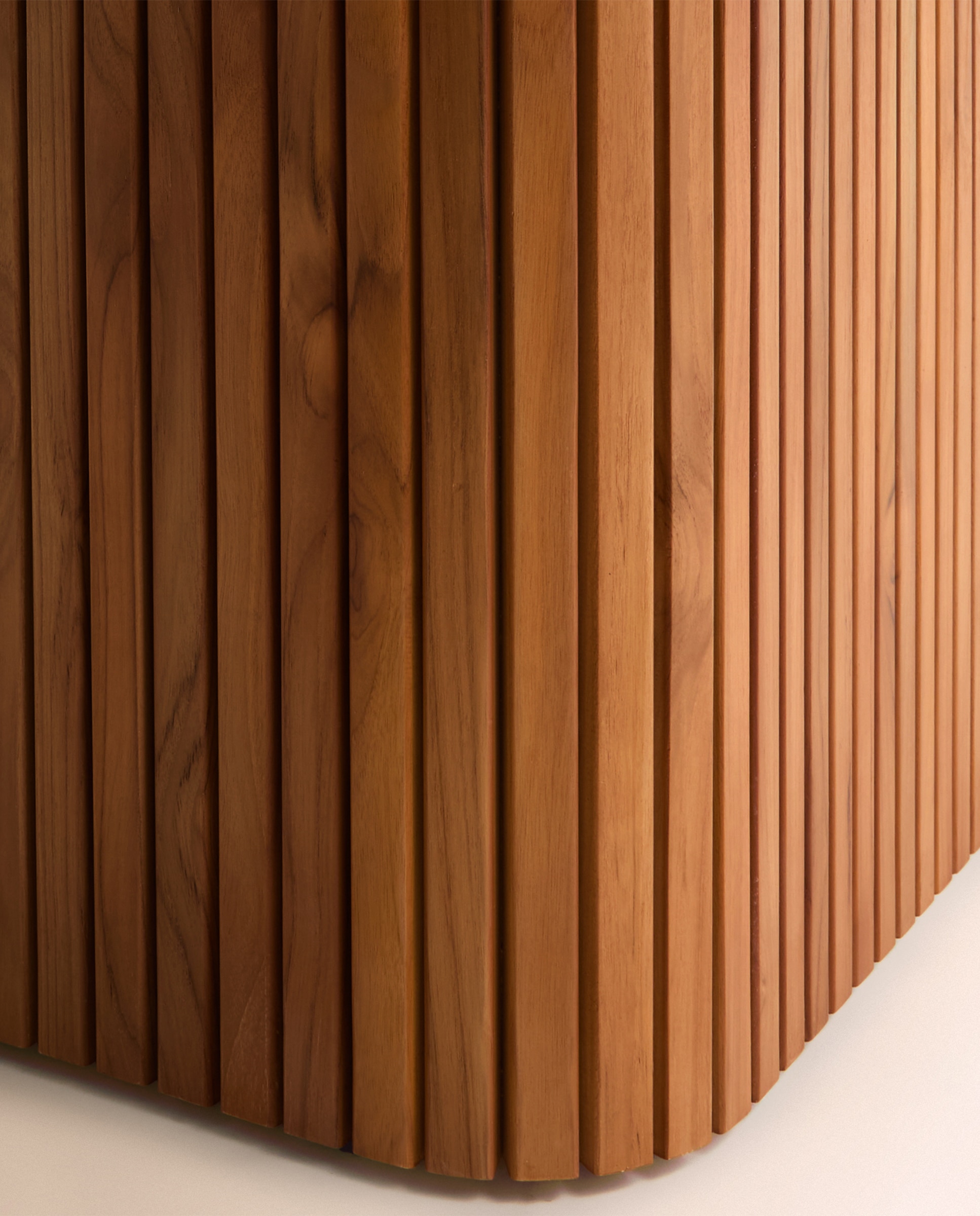 Mesa de jardín de madera de teca Trento Natural · El Corte Inglés