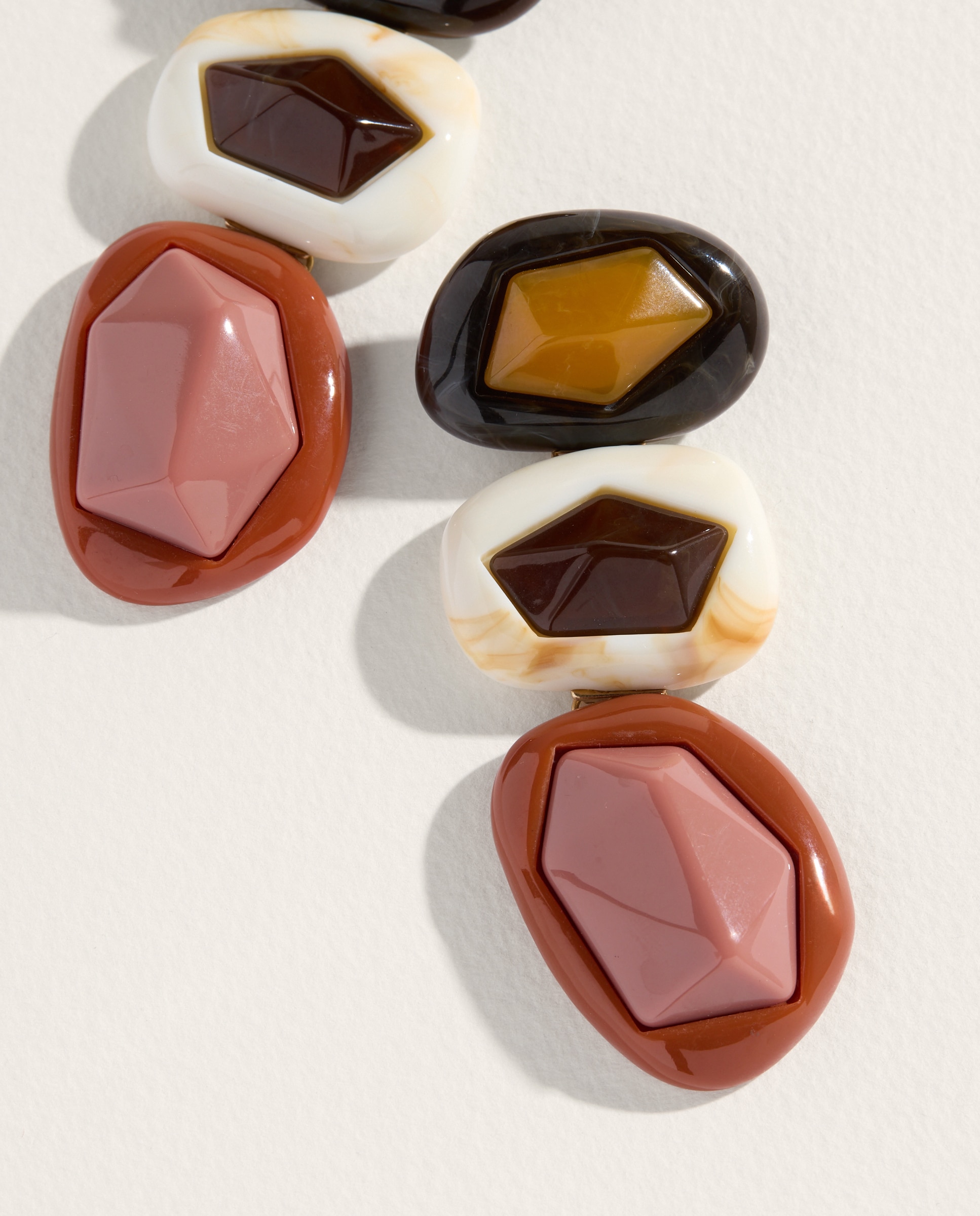 Pendiente de piedras de resina 200 Rosa Jo & Mr. Joe · El Corte Inglés