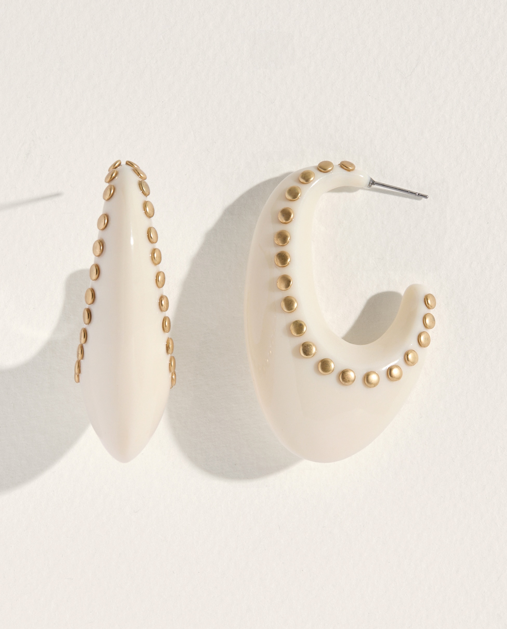 Pendiente de aro con detalle de tachas Blanco Jo & Mr. Joe · El Corte ...