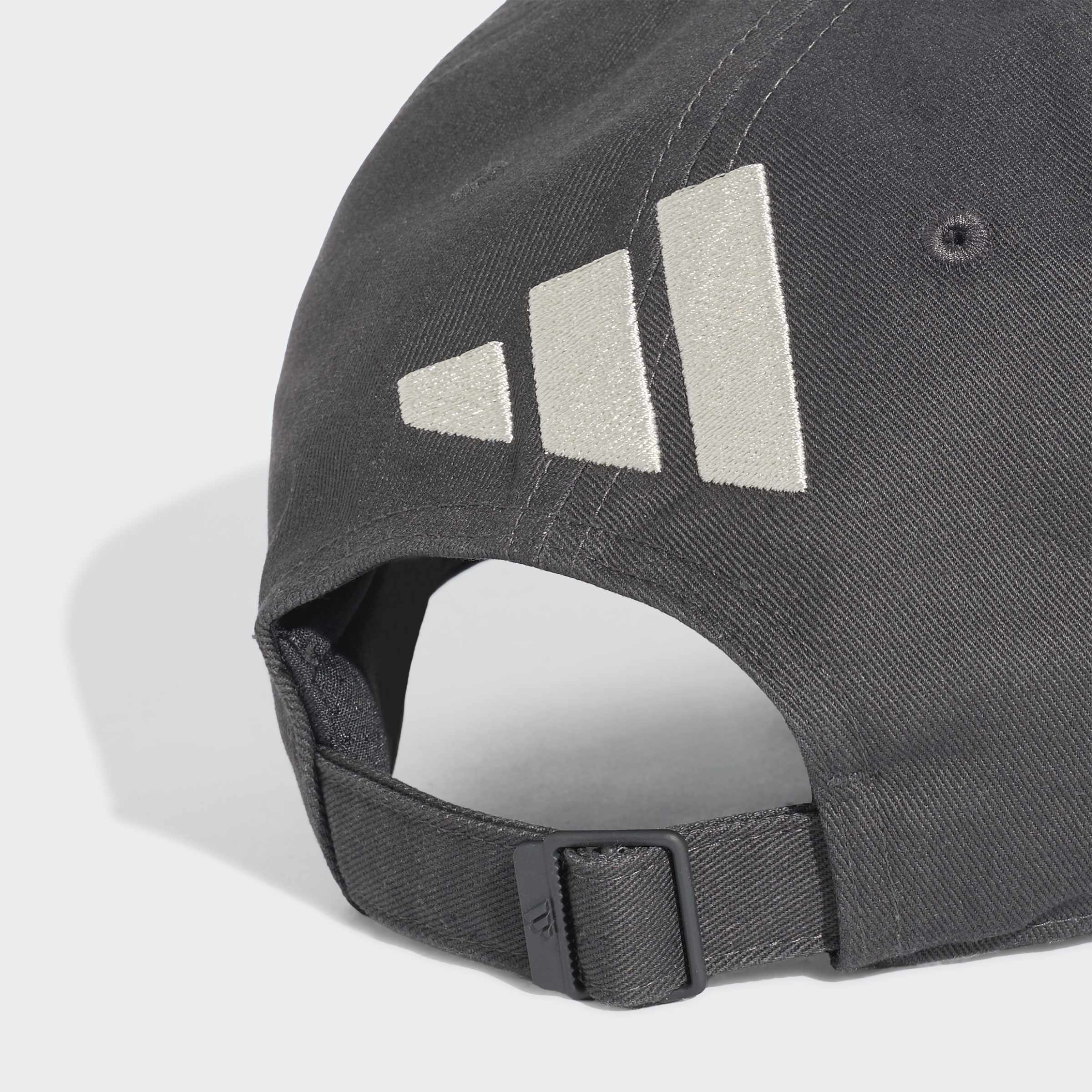 Gorra Audi Formula One Team DNA adidas · adidas · El Corte Inglés