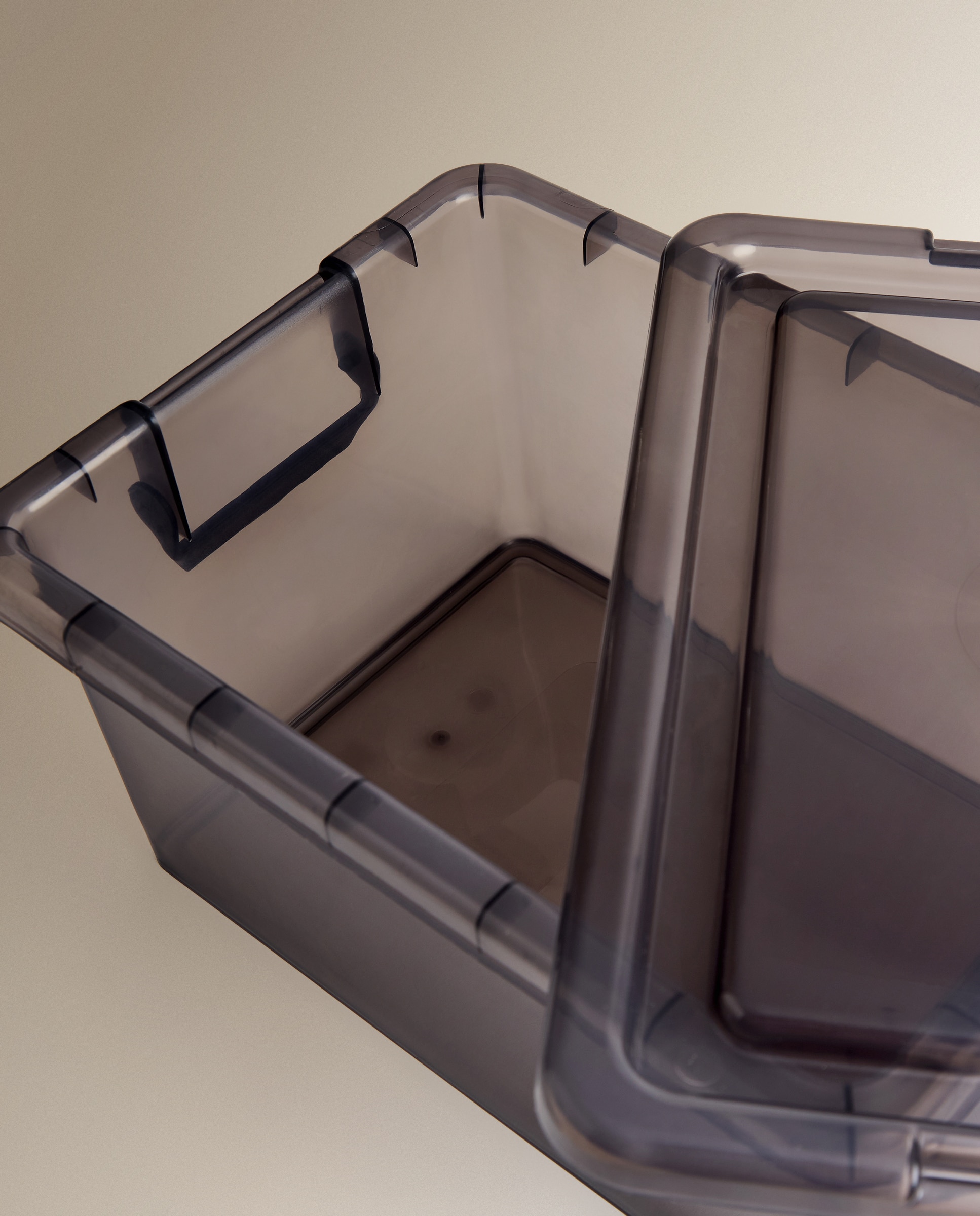 Caja de almacenaje con tapa Gris 3,5 litros · El Corte Inglés