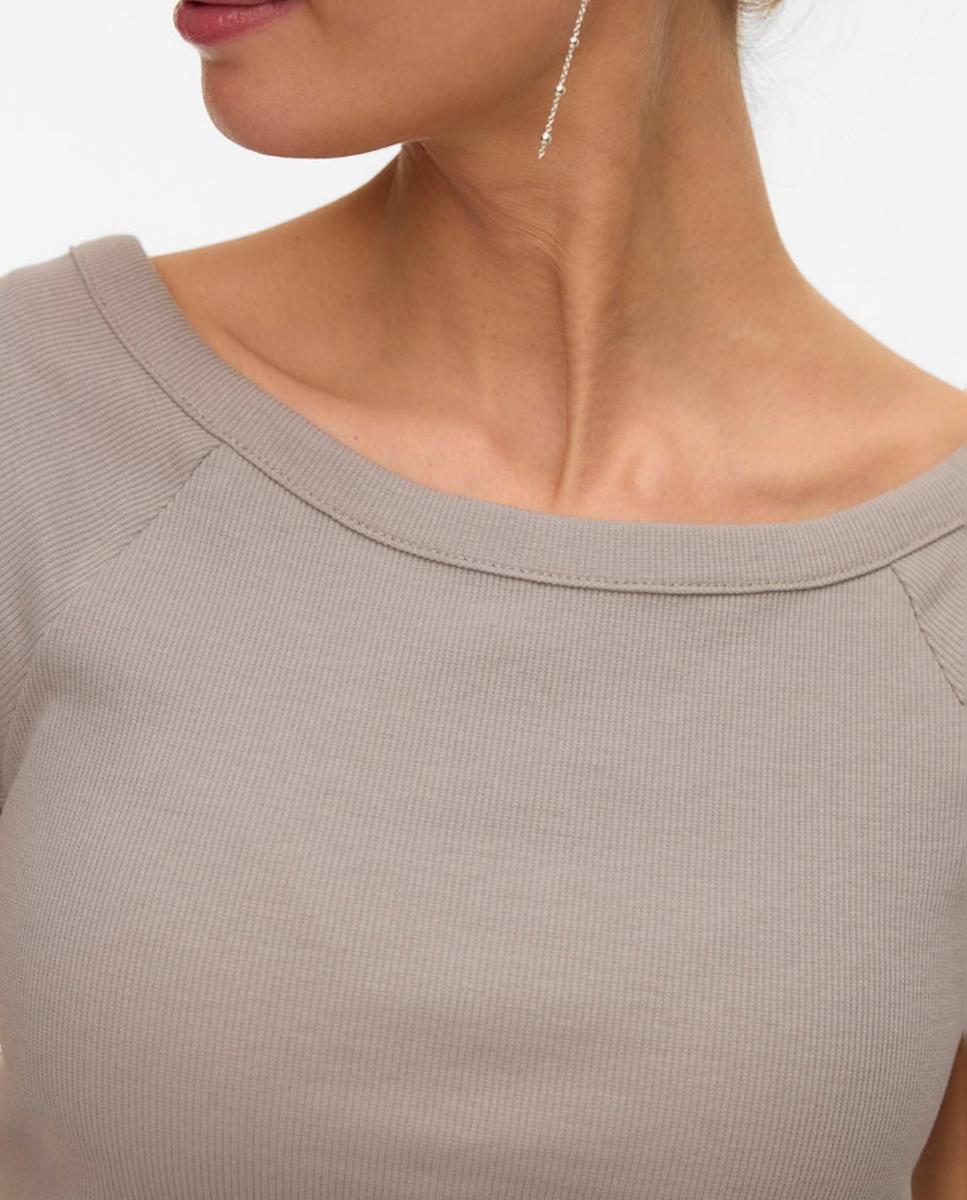 Top mujer cuello redondeado de manga corta Topo Vero Moda · El Corte Inglés