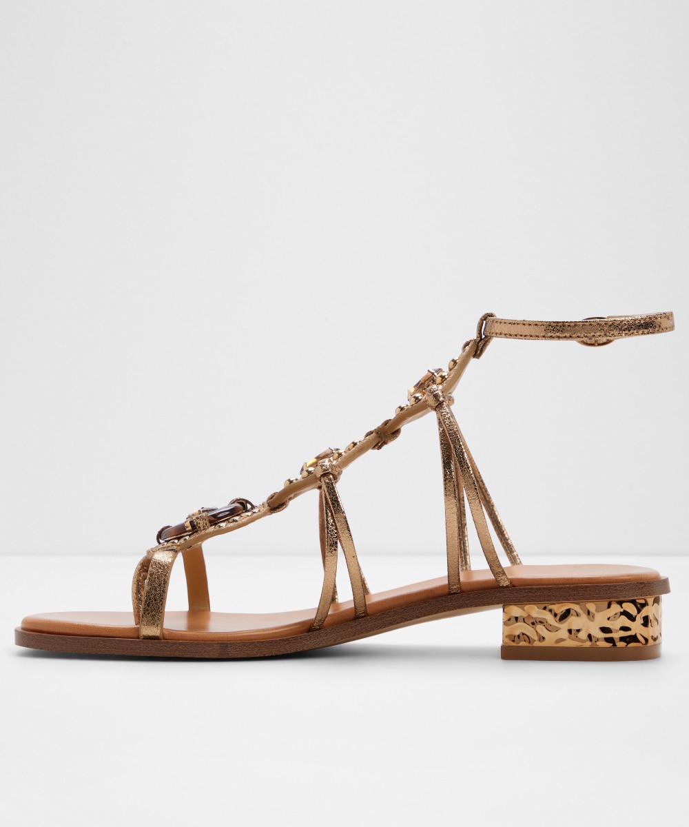Sandalias planas de mujer con punta cuadrada Oro Aldo · El Corte Inglés