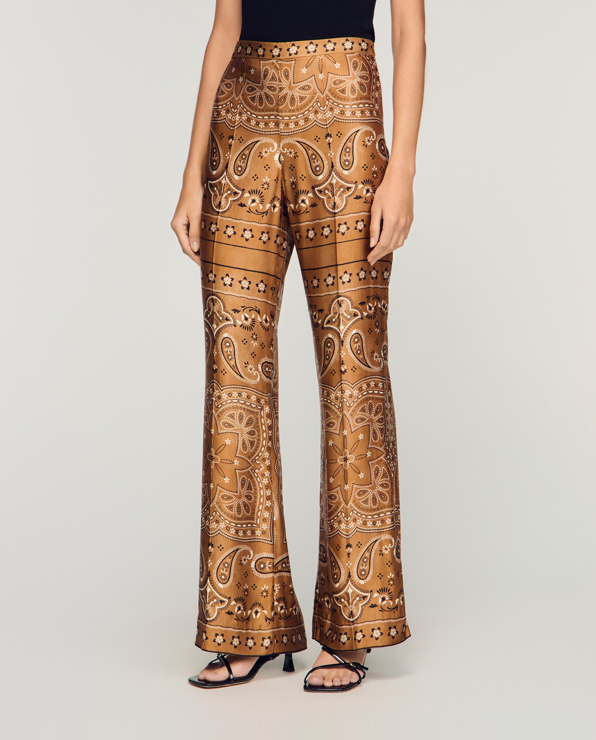 Pantalones de campana de mujer fluidos de talle alto estampado bandana ...