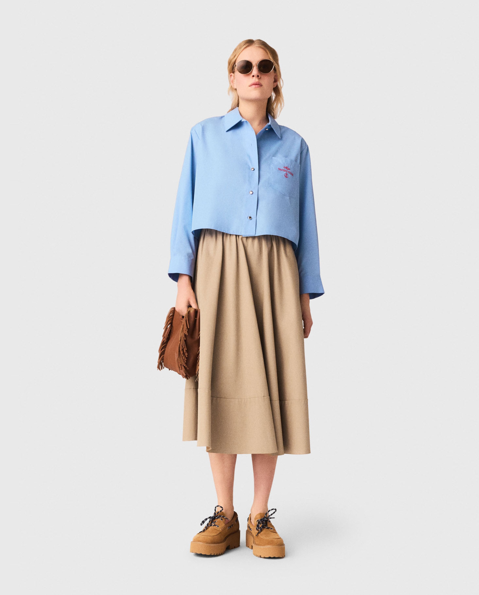 Camisa de mujer con espalda plisada y bordado Azul Maje · El Corte Inglés