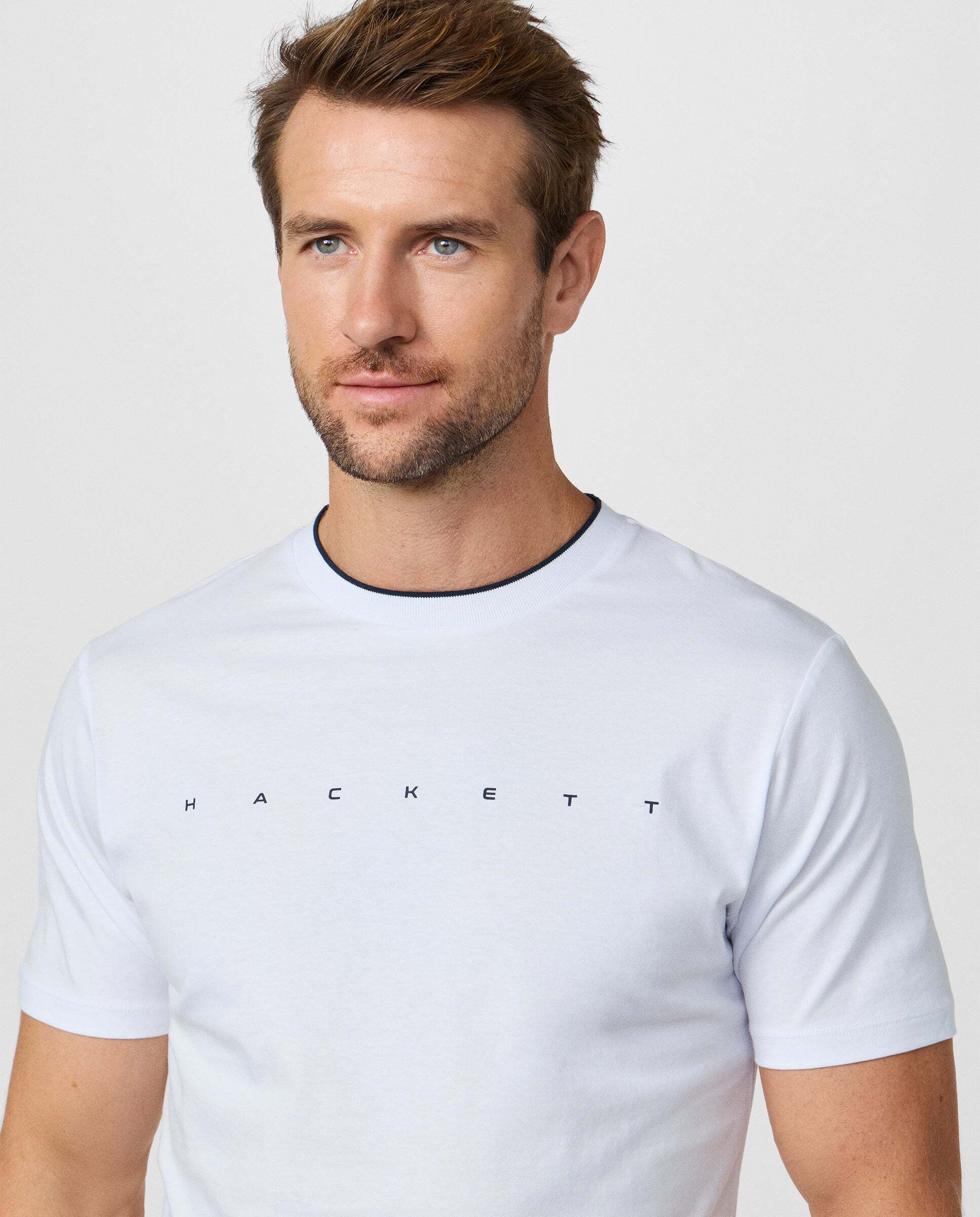 Camiseta de hombre manga corta con logo fit clásico Blanco · El Corte ...
