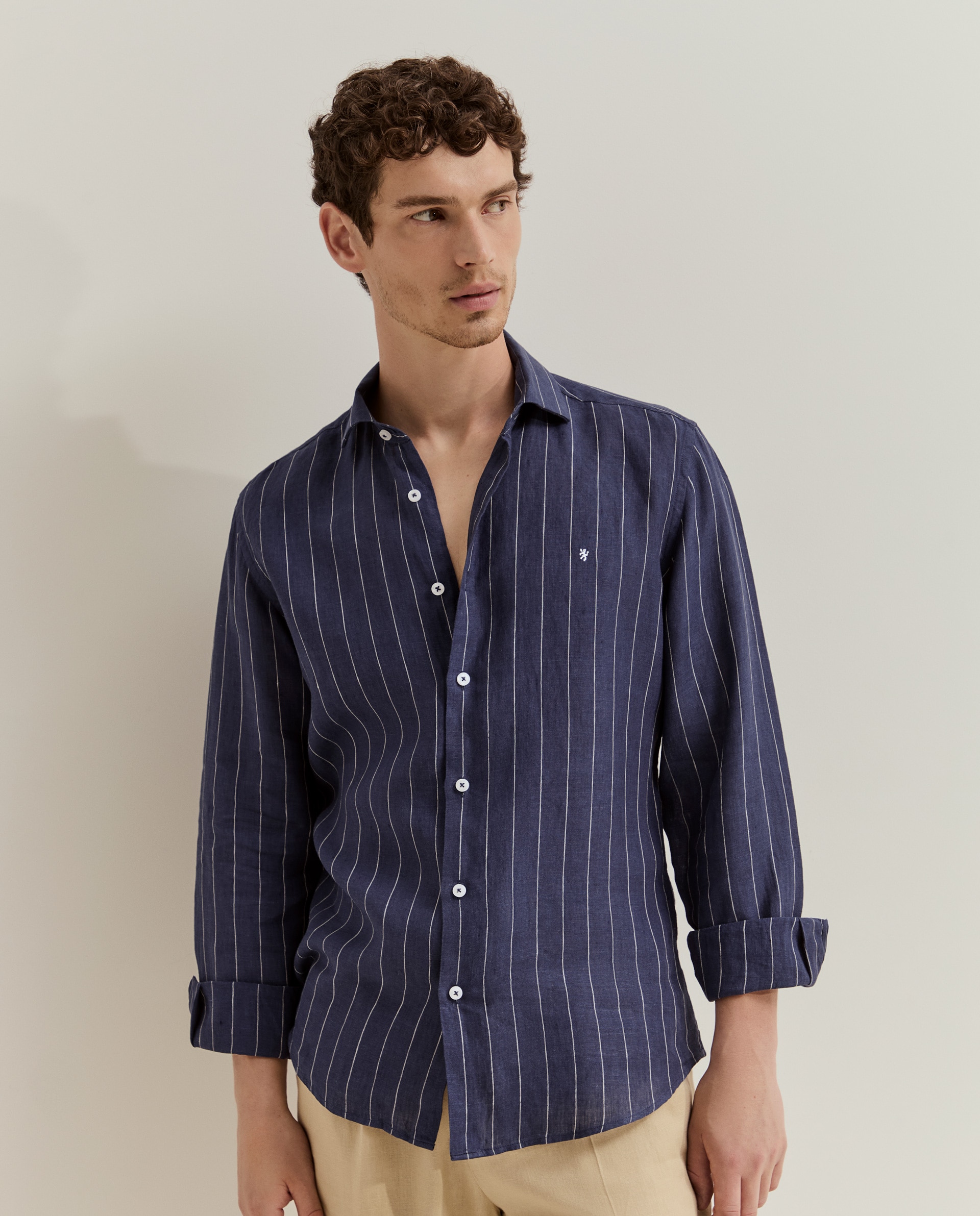 Camisa slim fit de hombre en lino a rayas Azul marino · El Corte Inglés