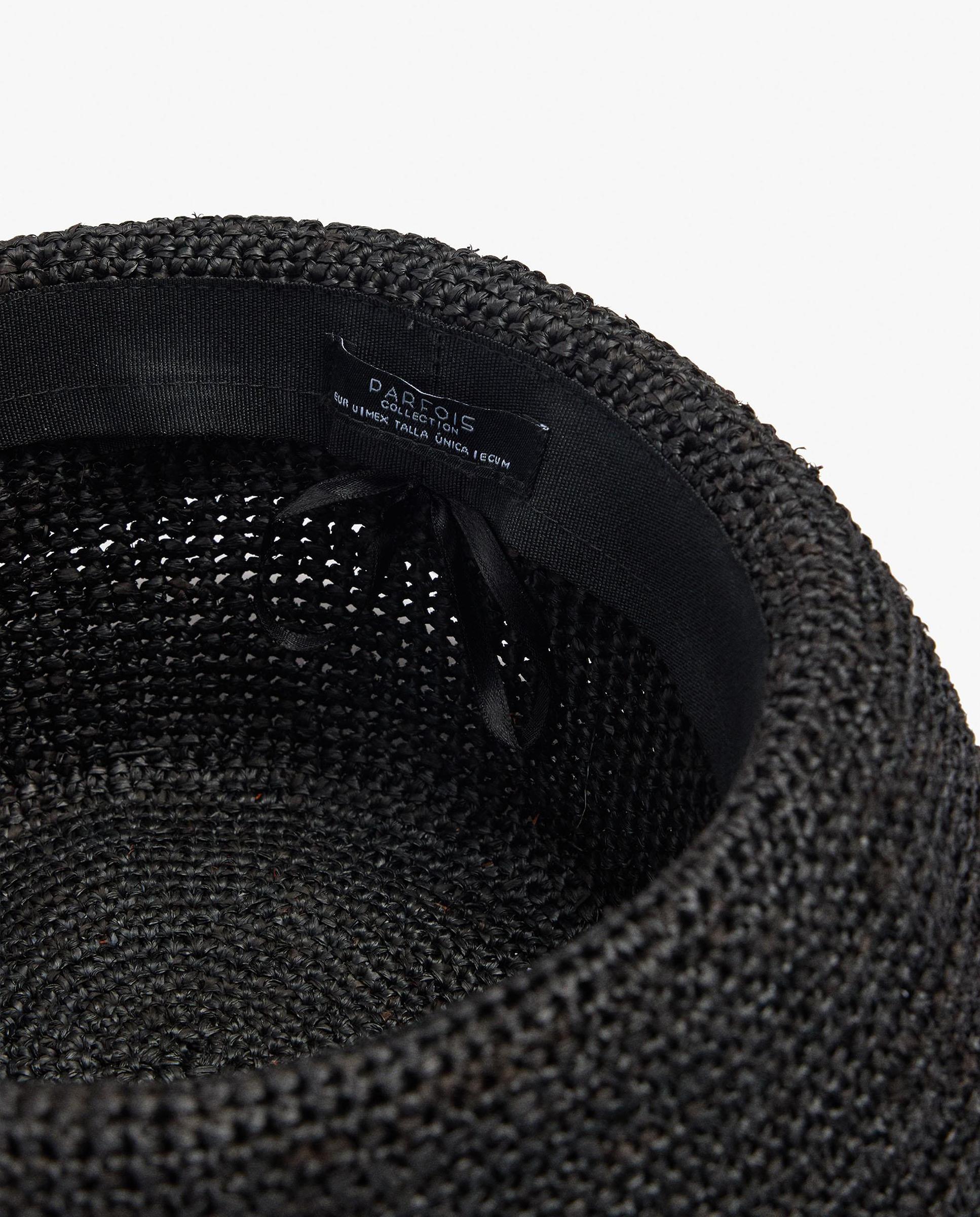 Sombrero de mujer de rafia estilo pillbox en liso Negro Parfois · El ...