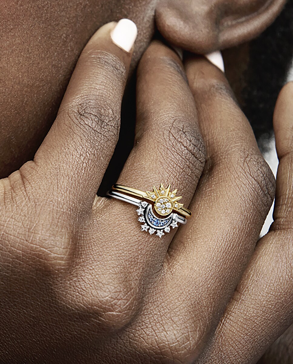 Anillo en plata de ley Luna Celestial Azul · PANDORA · El Corte Inglés