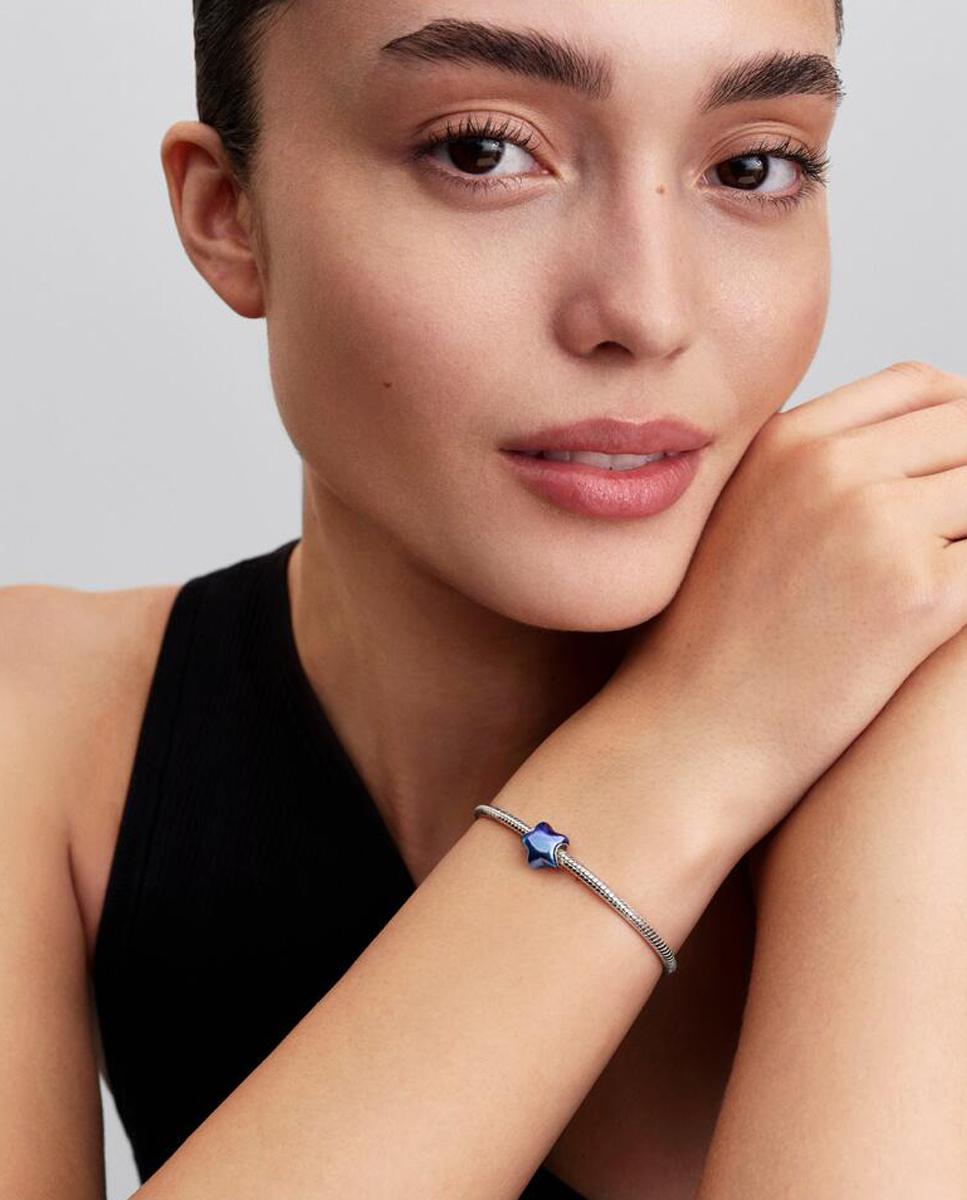 Charm en plata de ley Estrella Azul Azul PANDORA · El Corte Inglés