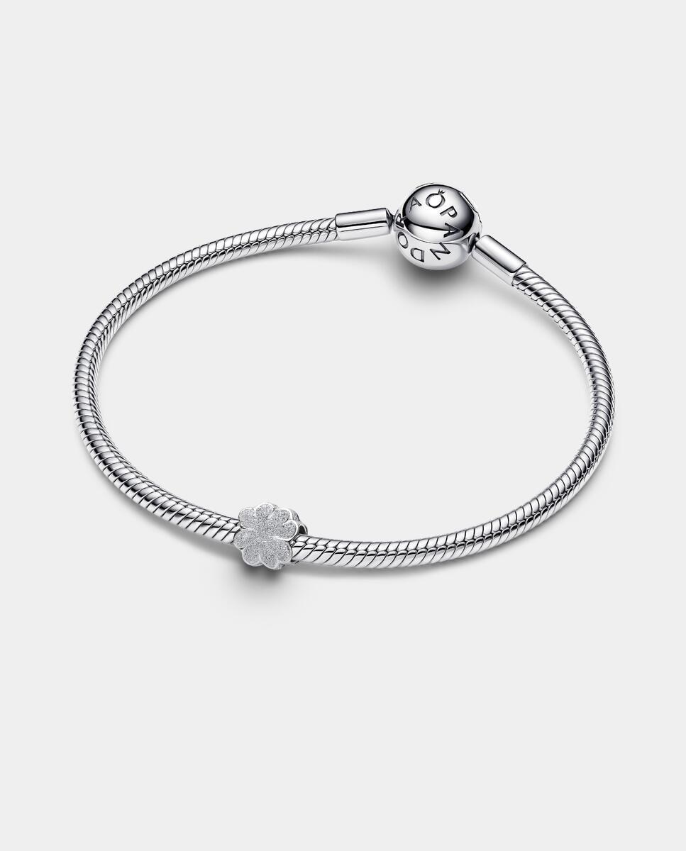 Charm en plata de ley MIni Trébol Textura Plateado · El Corte Inglés