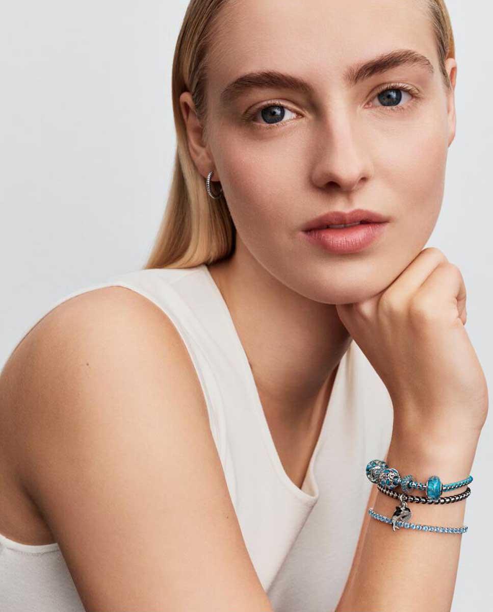 Charm colgante orca Negro · El Corte Inglés