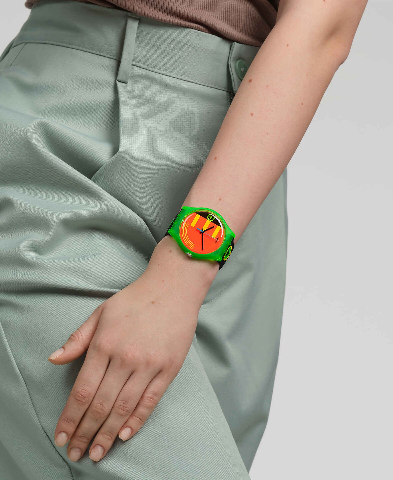 Reloj Swatch Neon Rider de color negro y material bio Negro · El Corte ...