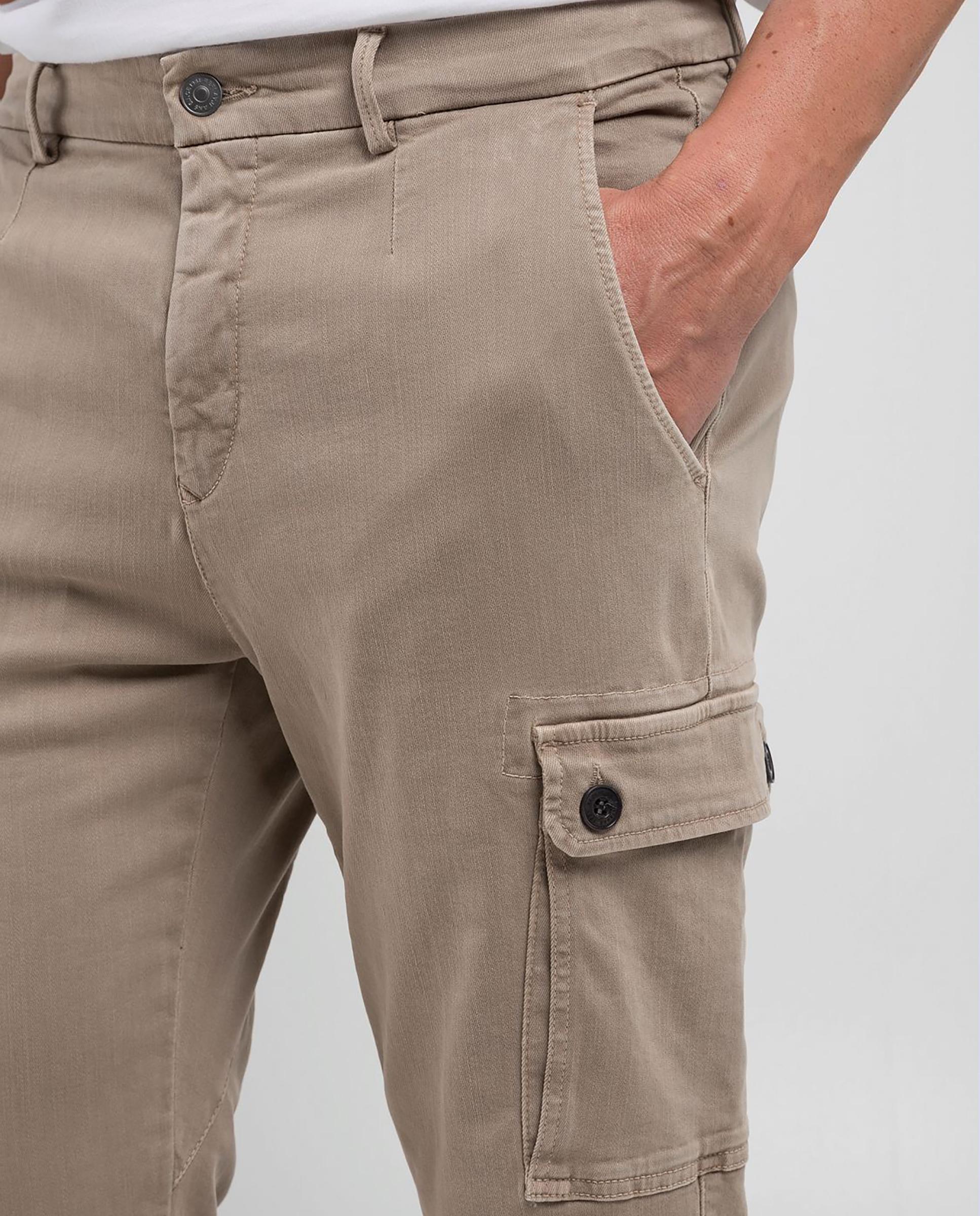 Pantalón cargo de hombre slim fit con dos bolsillos franceses Marrón ...