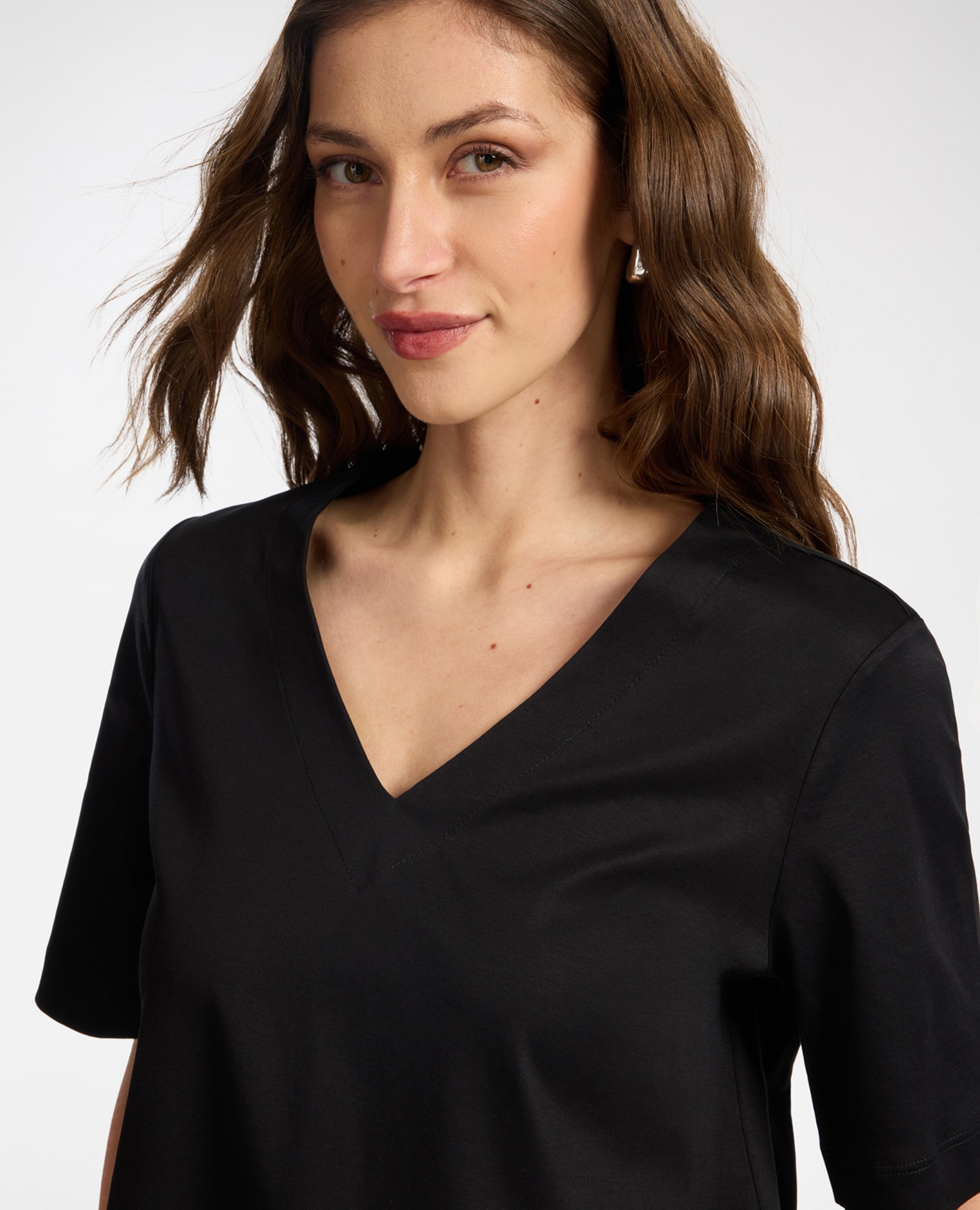 Camiseta de mujer de algodón con cuello en v ajuste regular con mangas ...