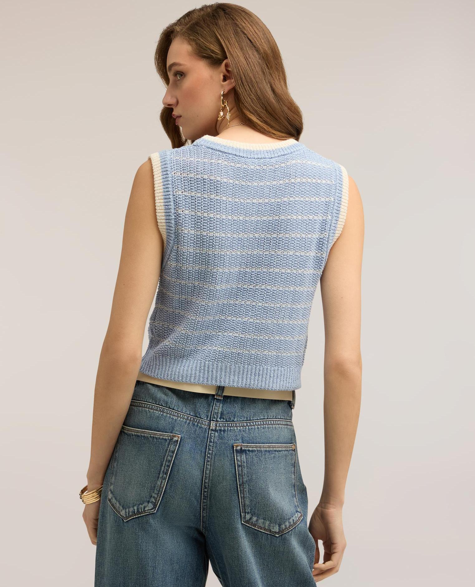 Chaleco de mujer cropped de punto trabajado cierre frontal en v con ...