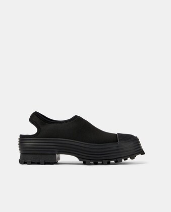 Zuecos unisex con abertura trasera y suela dentada · camperlab · El ...