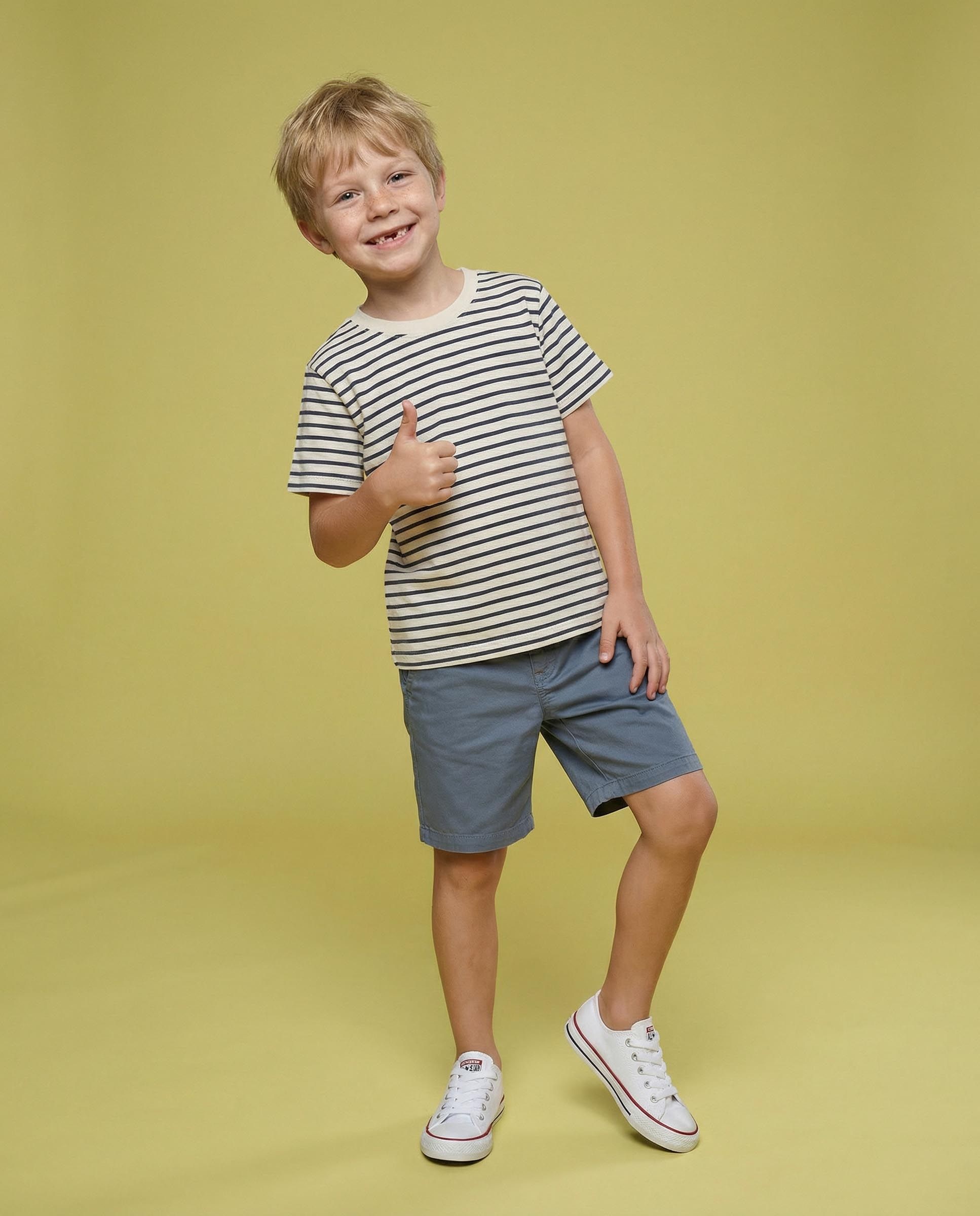 Pantalón chino corto de niño Azul claro Gocco · El Corte Inglés