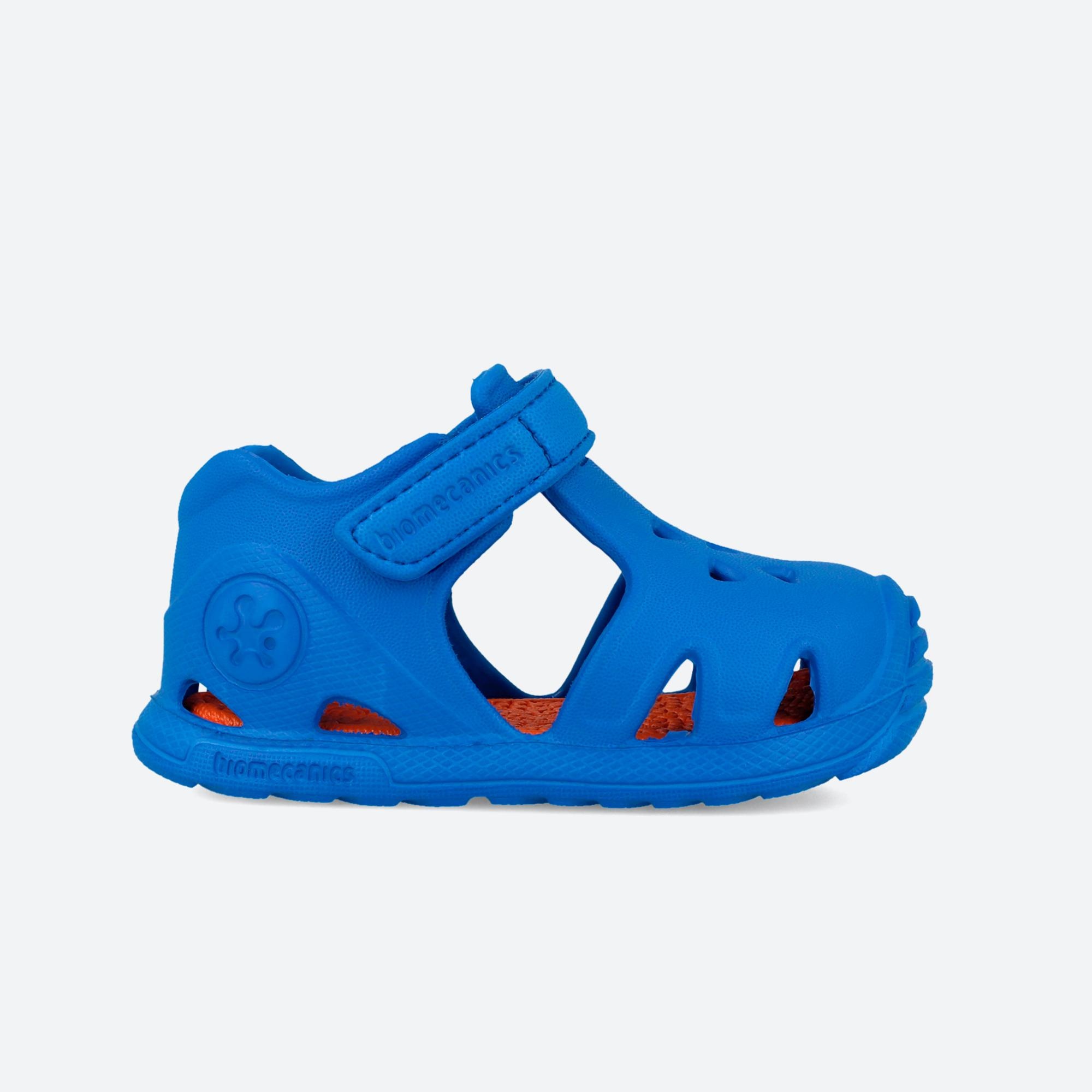 Sandalia baño de niña con velcro Azul royal Biomecanics · El Corte Inglés