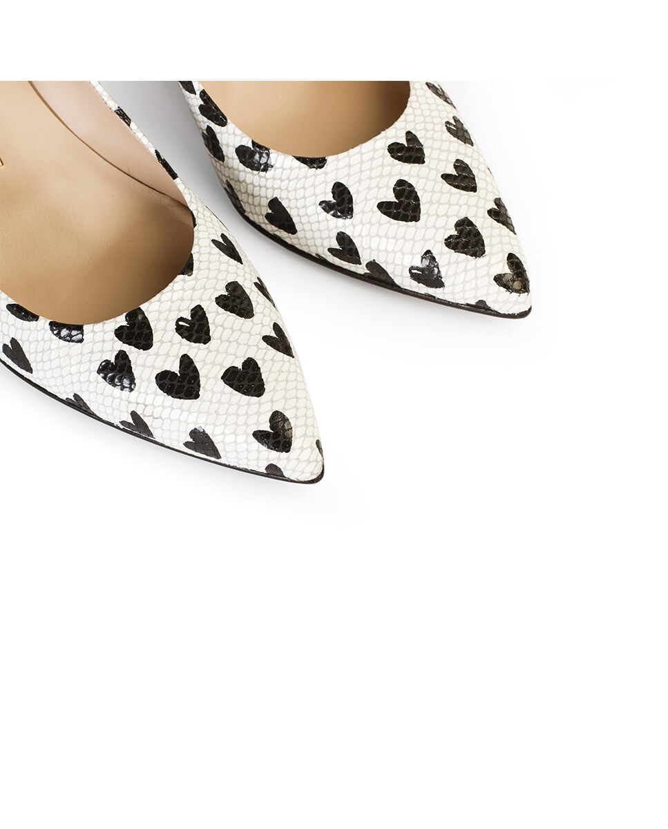 Zapatos de salón de mujer de napa en estampado de corazones · Paco Gil ...