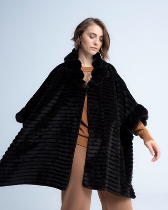 Poncho de mujer con pelo Miranda · Niza · El Corte Inglés