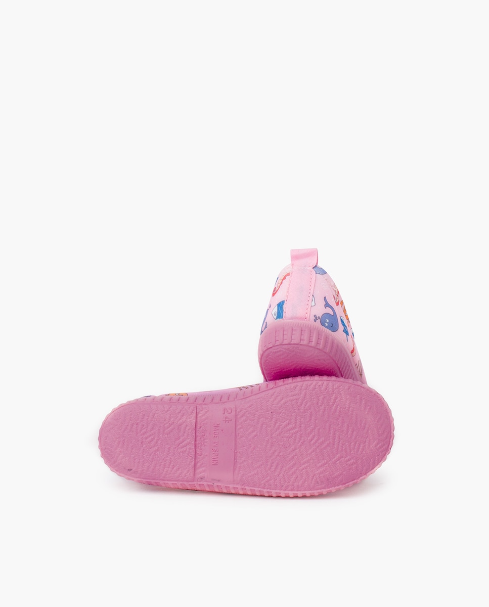 Zapatillas bajas de niños tipo escarpines de neopreno con estampado ...