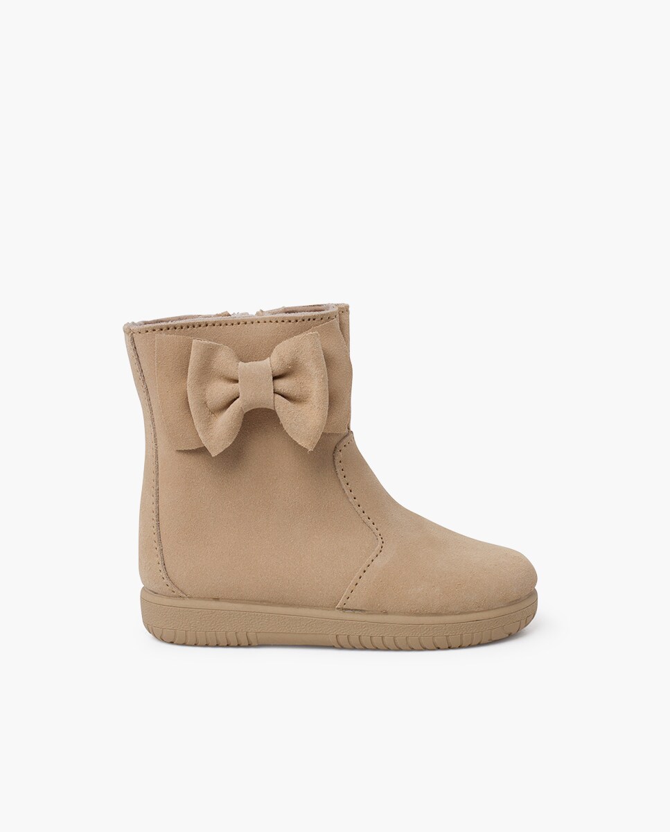 Botas de niña de serraje con lazo lateral grande · Pisamonas · El Corte ...