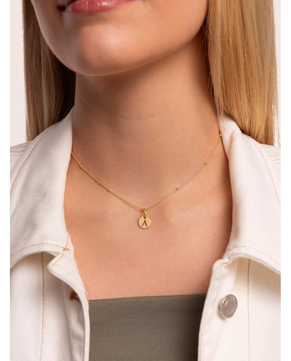 Mini Medallion Letter de plata bañado en oro Inicial C · Singularu