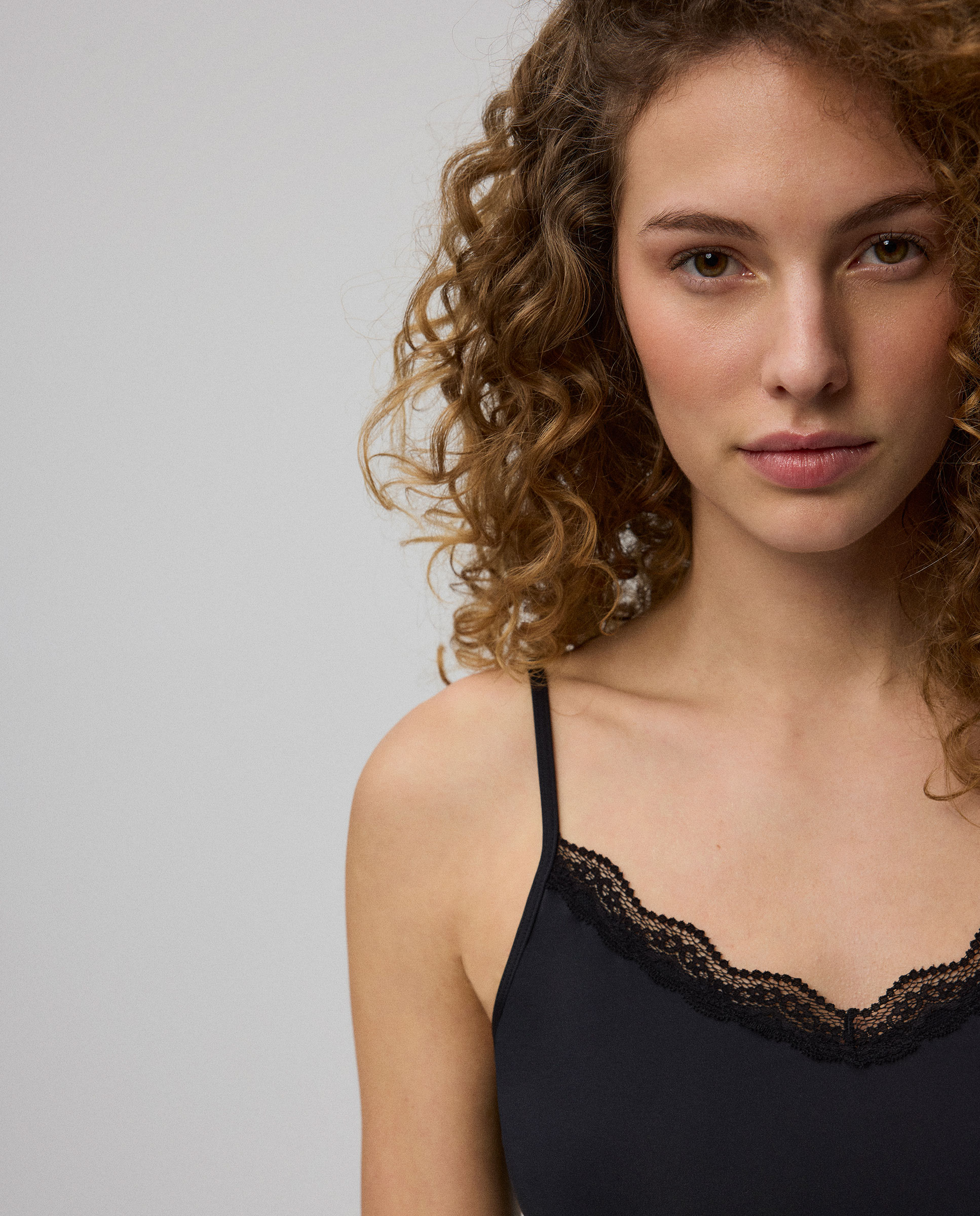 Camiseta interior básica tirantes Negro Ysabel Mora · El Corte Inglés