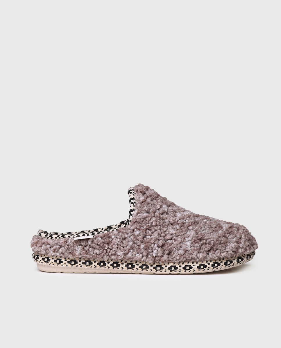 Zapatillas de casa cerradas de mujer de borrego Topo Toni Pons · El ...