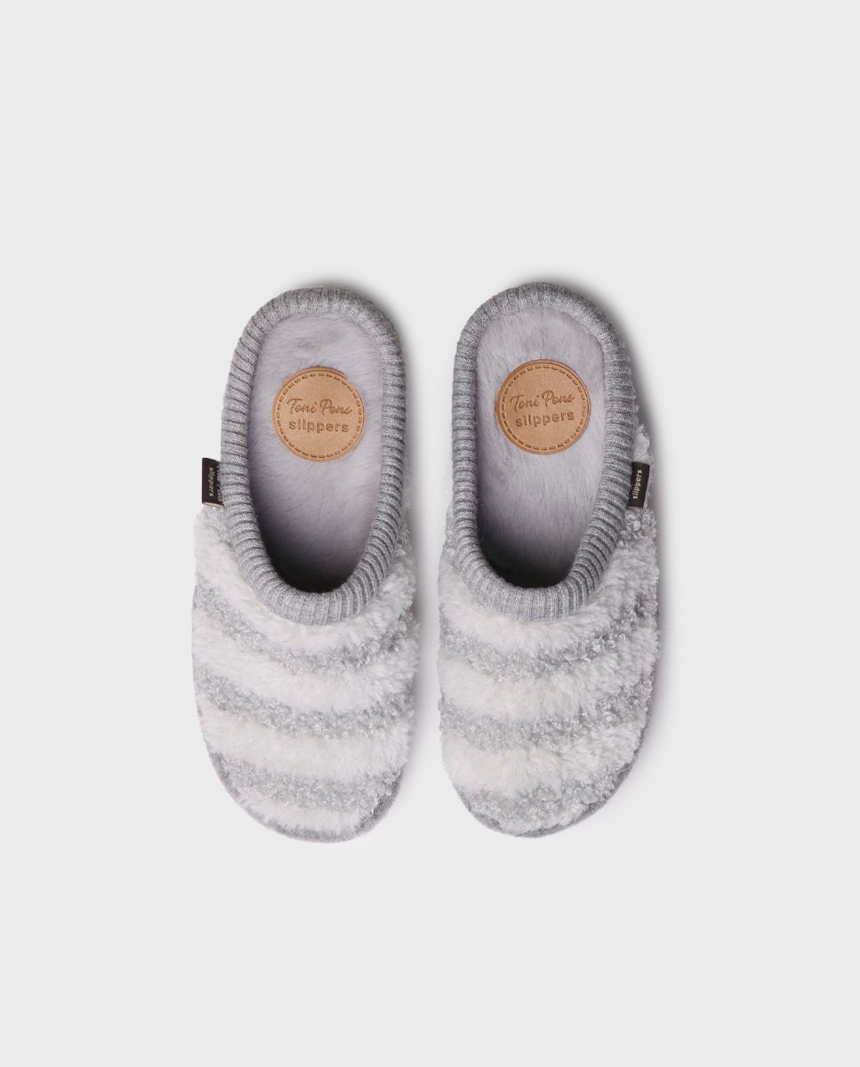 Zapatillas de casa cerradas de mujer tipo zueco Gris Toni Pons · El ...