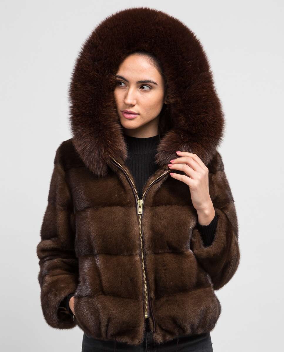 Chaqueta de pelo de mujer de visón con capucha ribeteada con zorro · De ...