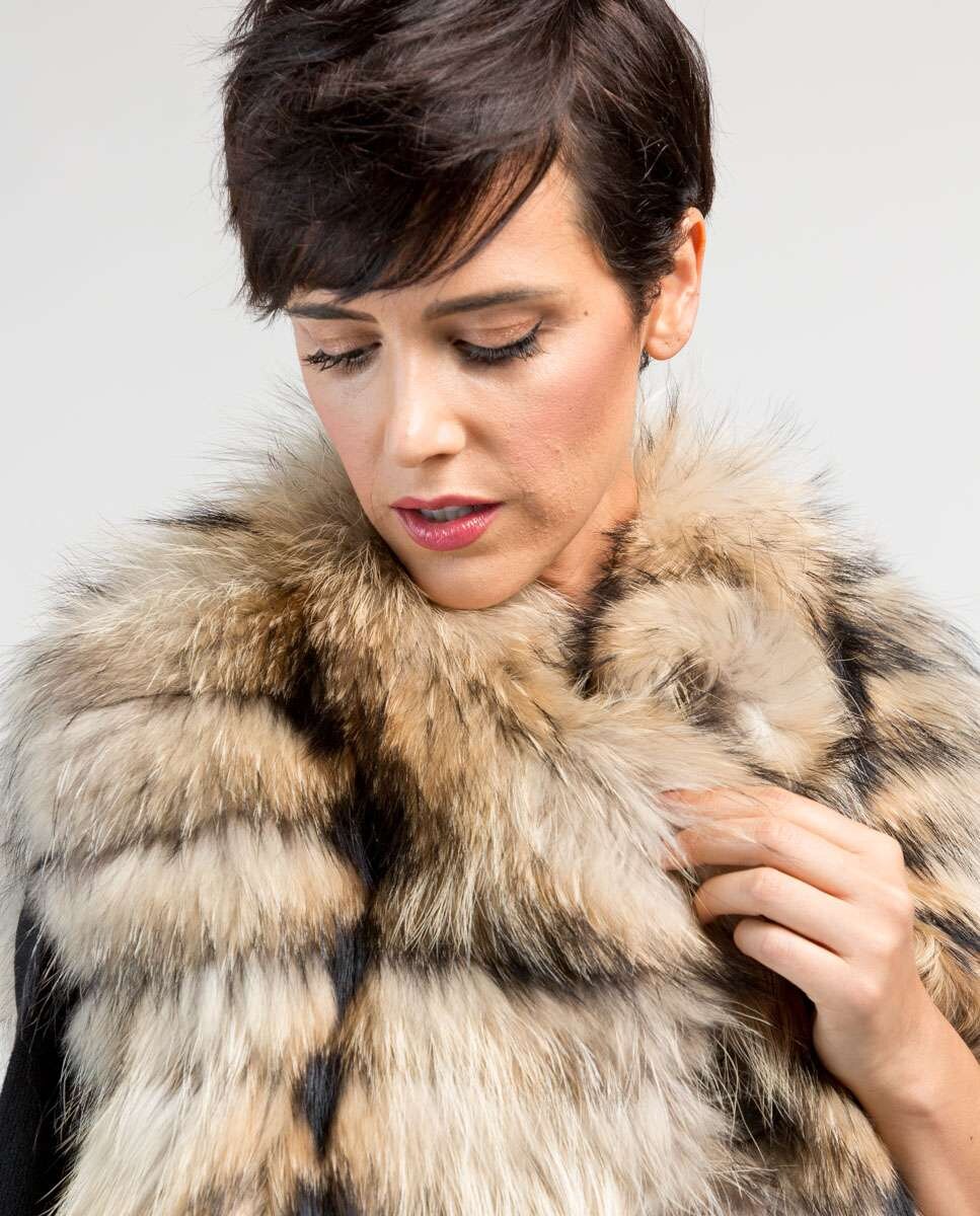 Chaleco de pelo de mujer de mapache finlandés reversible · De la Roca ...