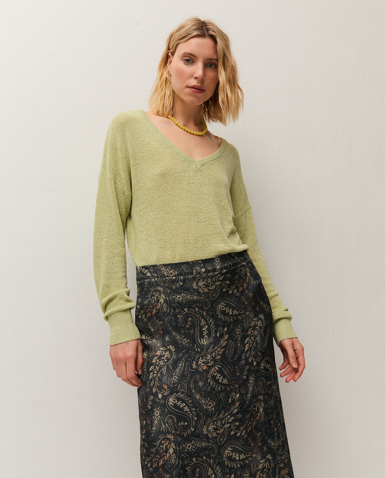 Falda midi de mujer con estampado grande Gris / Azul System Action · El ...