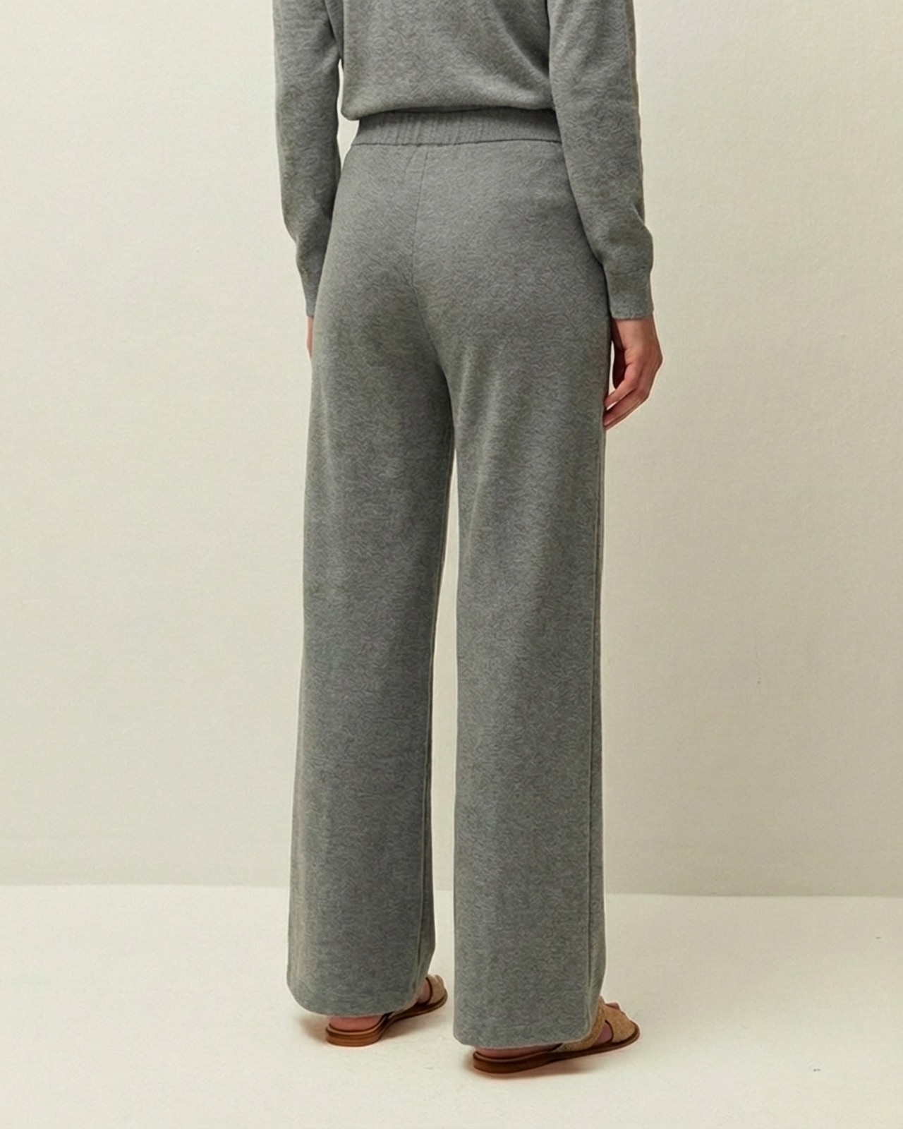 Pantalón ancho de mujer con goma en la cintura Gris oscuro System ...
