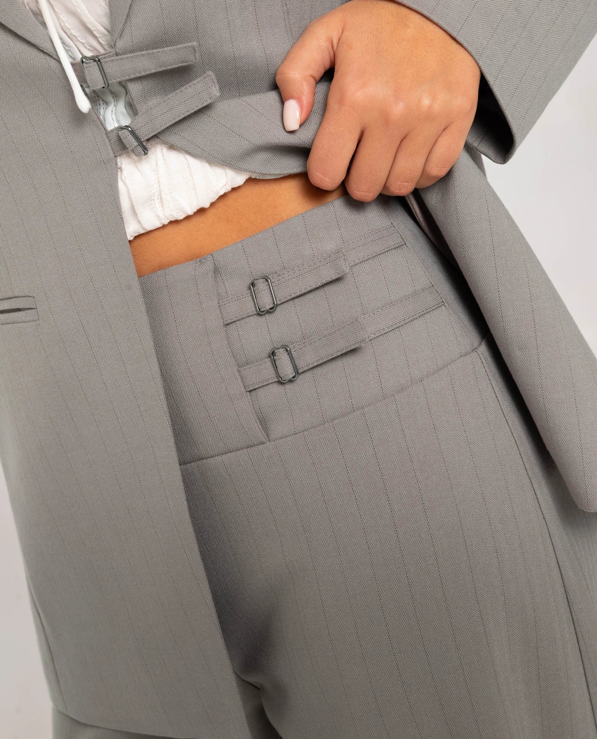Pantalón recto de raya diplomática de traje de mujer The-Are · El Corte ...
