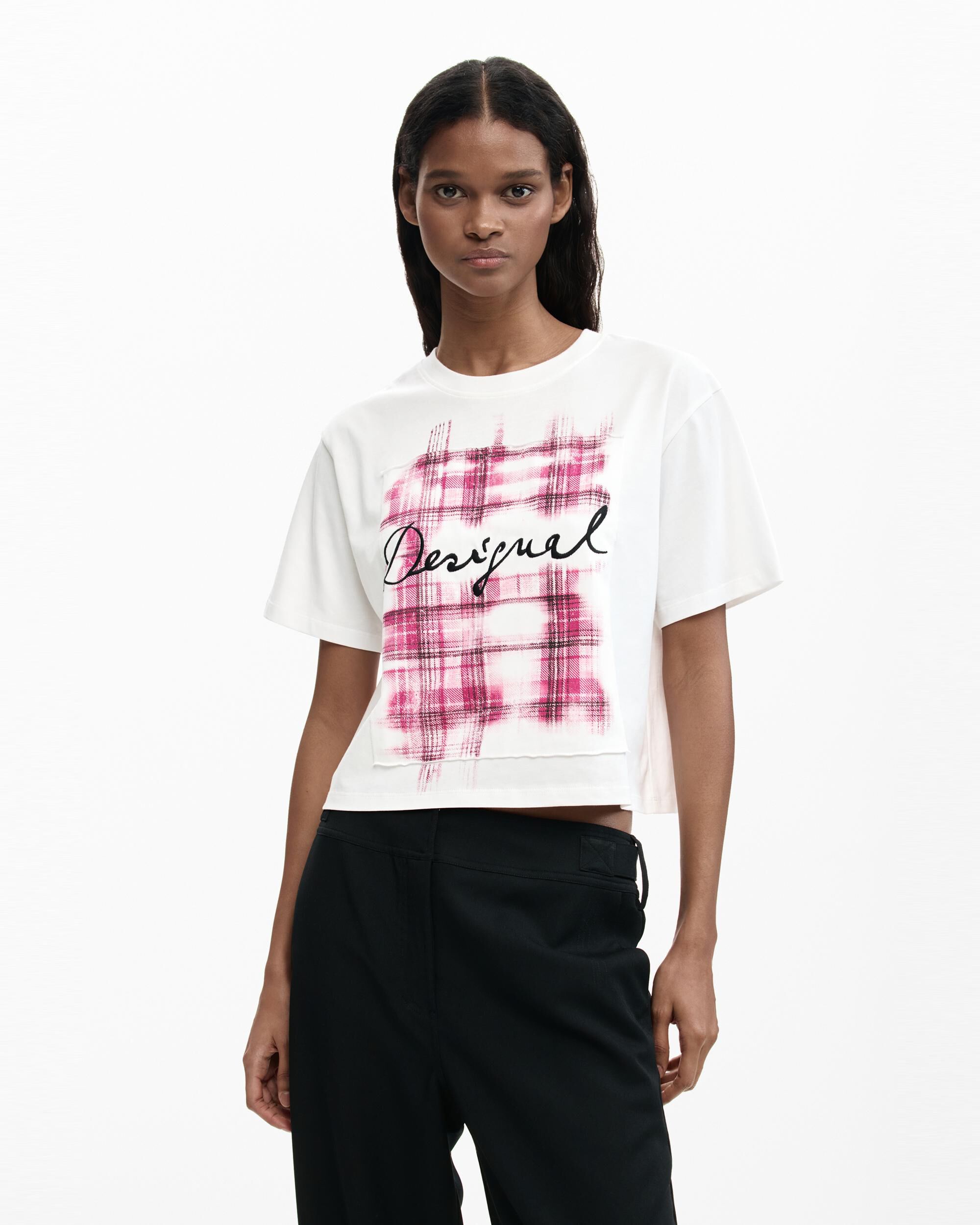Camiseta de mujer logo cuadros Blanco Desigual · El Corte Inglés