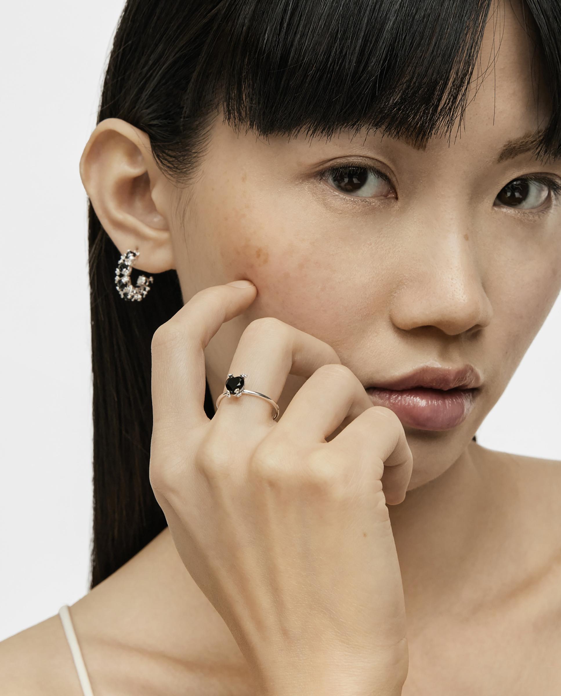 Anillo color pills corazón de plata y ónix Negro Tous · El Corte Inglés
