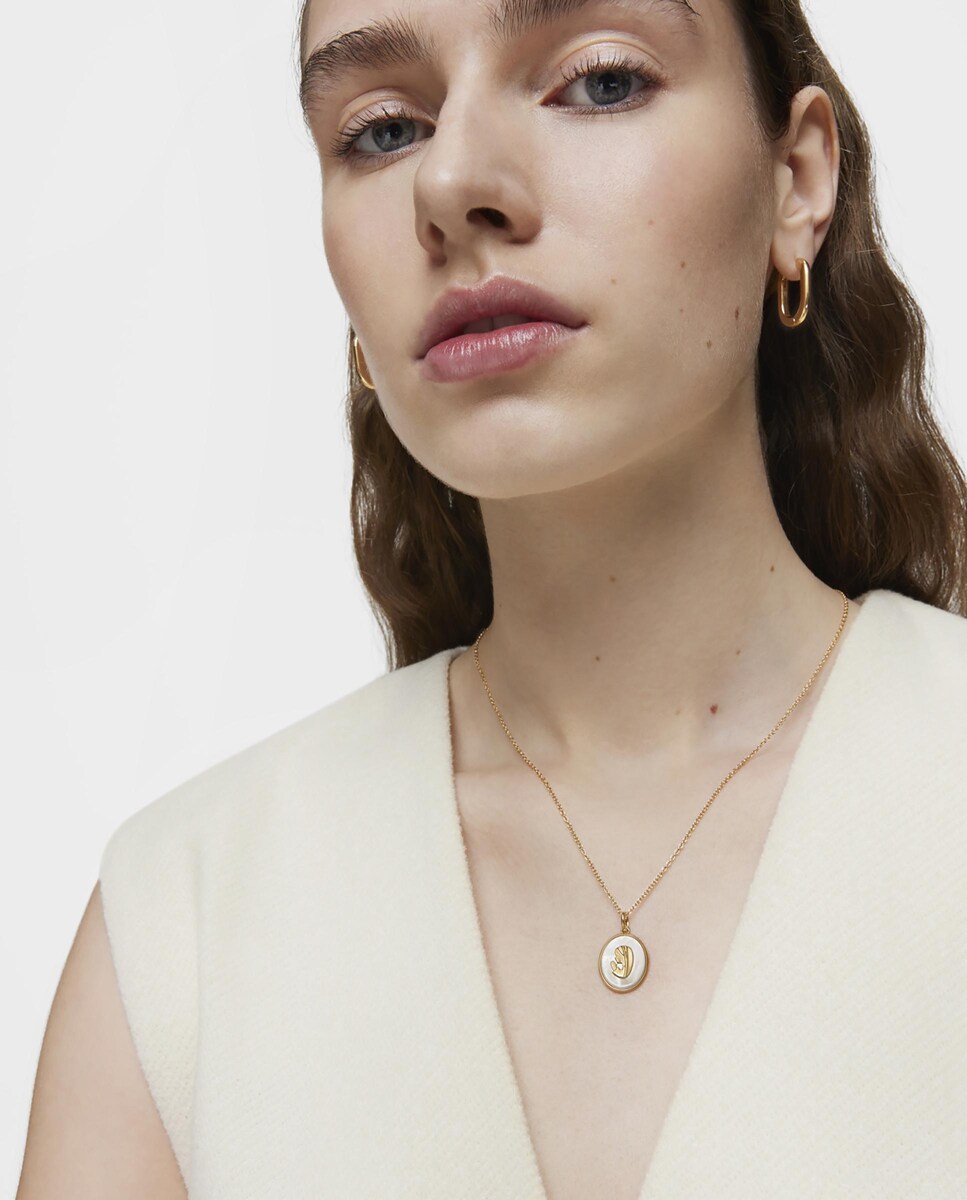 Colgante Devoción medalla virgen de oro y nácar · Tous · El Corte Inglés