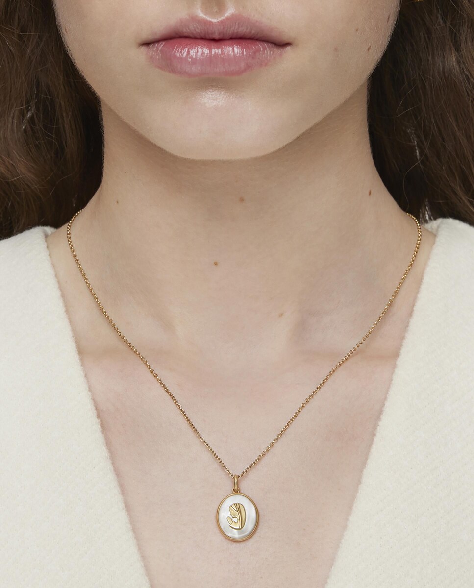 Colgante Devoción medalla virgen de oro y nácar · Tous · El Corte Inglés