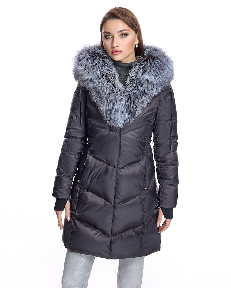 Plumífero de mujer con capucha ribeteada en zorro · Maximilian · El ...