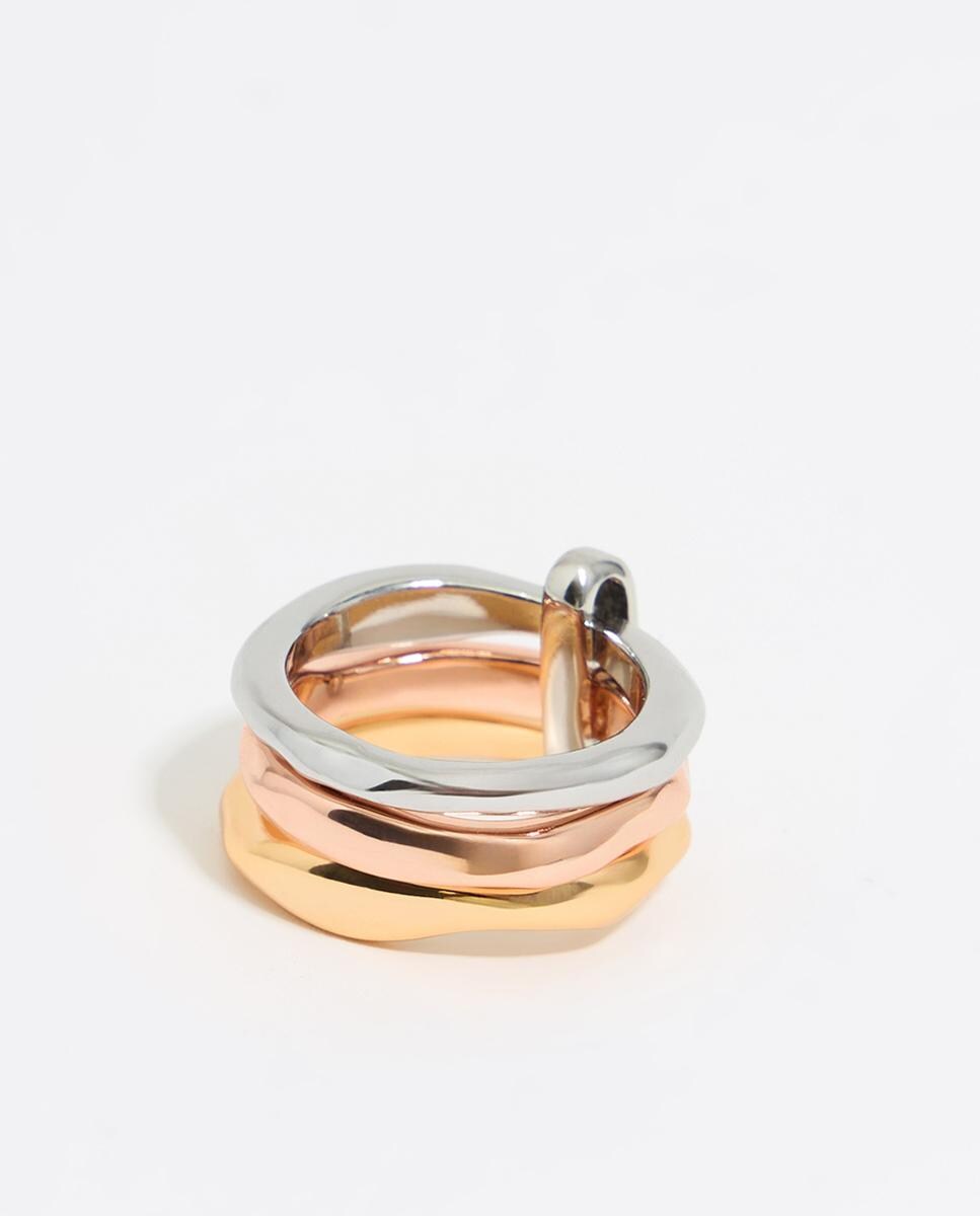 Anillo triple de metal con textura multicolor · Bimba y Lola · El Corte ...