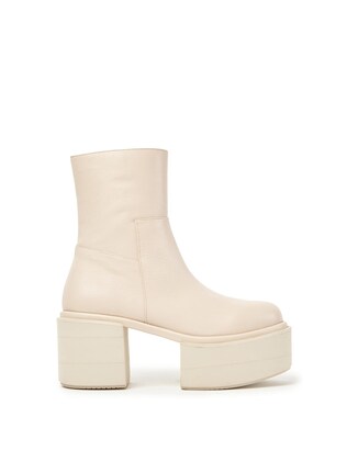 Botines de mujer de piel en color crema · Paloma Barceló · El Corte Inglés