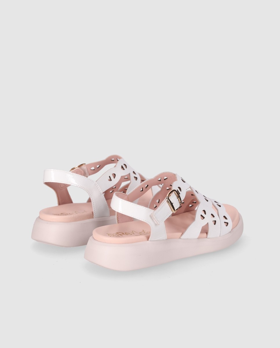 Sandalias de cuña de mujer con acabado brillante y diseño calado Blanco ...