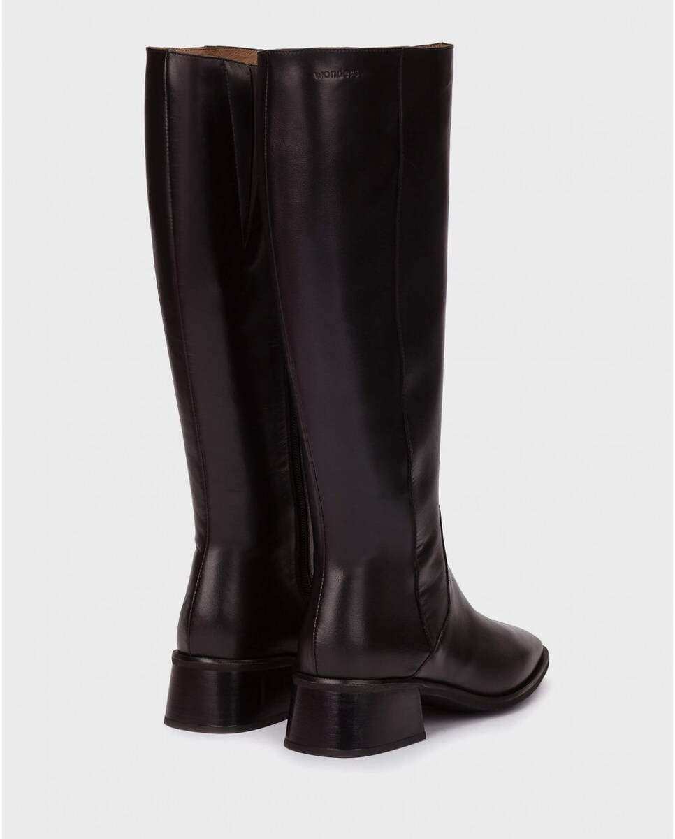 Botas de mujer con punta cuadrada en piel negra · Wonders · El Corte Inglés