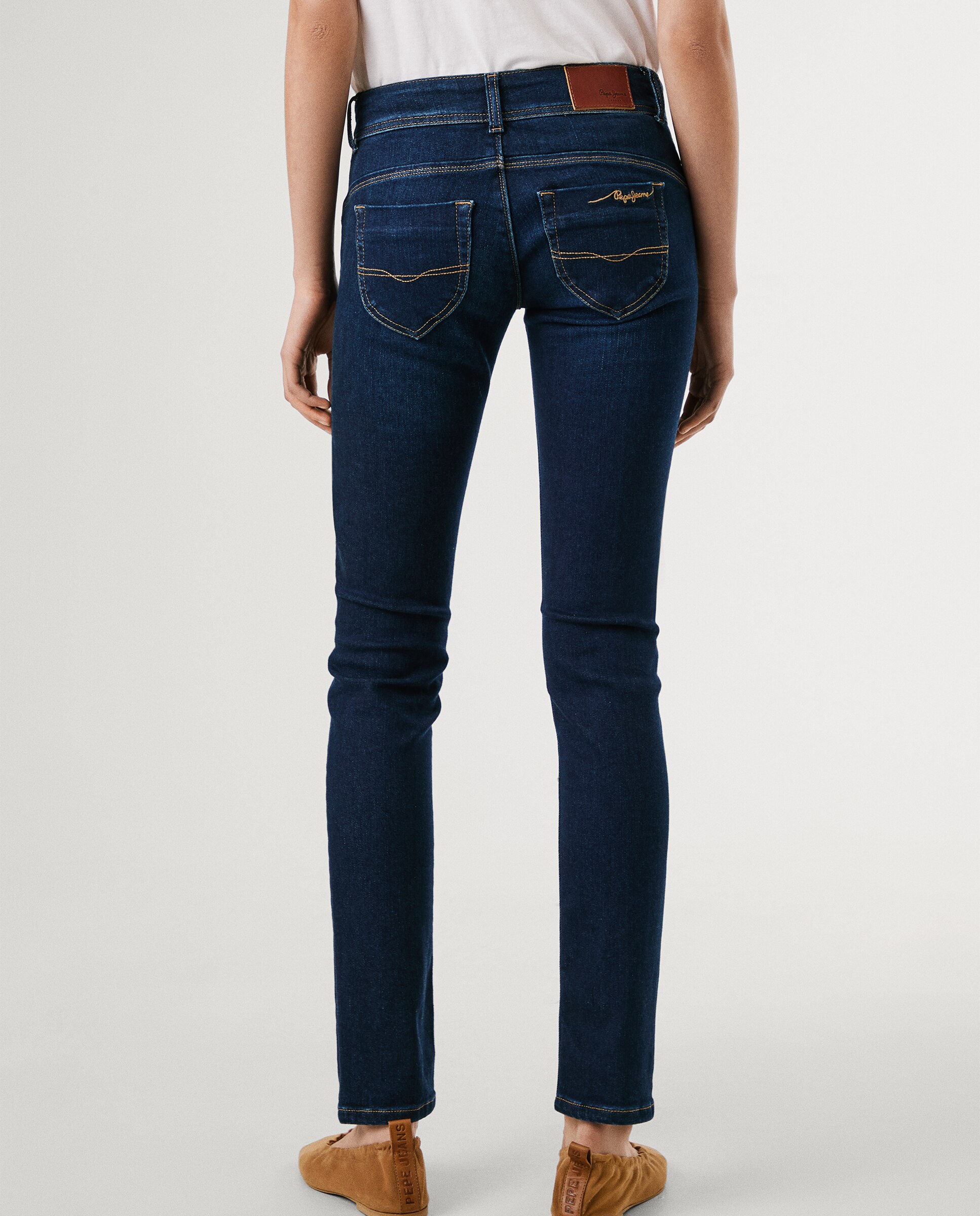 Vaquero recto de mujer tiro bajo en tejido elástico · Pepe Jeans · El ...